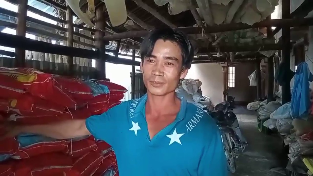 Anh Hải ở Hòn Đất, tỉnh Kiên Giang đã tin dùng Phân Bón hiệu Con Lười ...